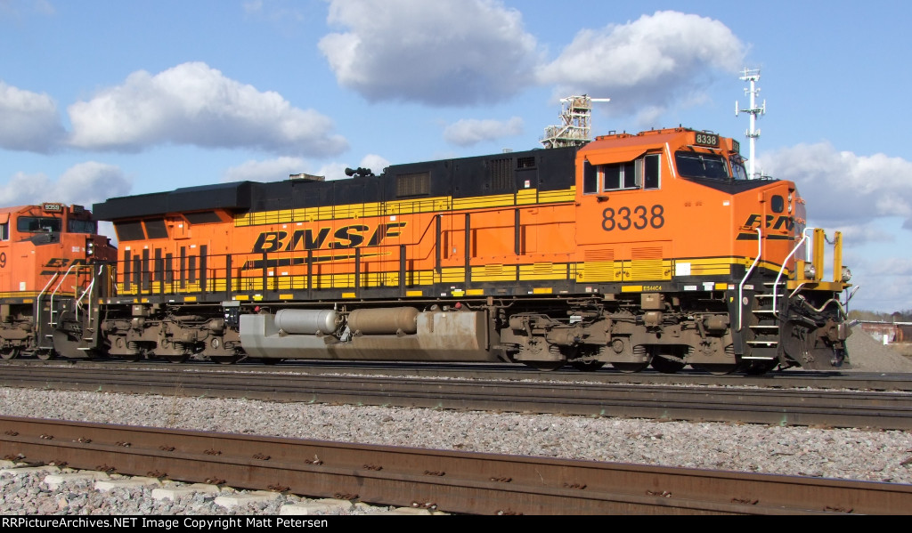 BNSF 8338